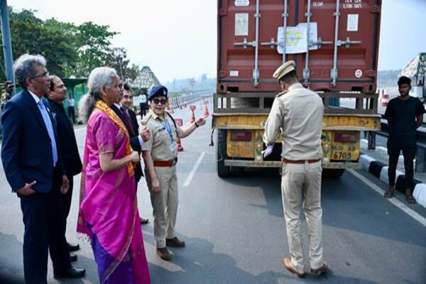 Finance Minister operationalizes ICES at 2 new Land Customs Station in ...