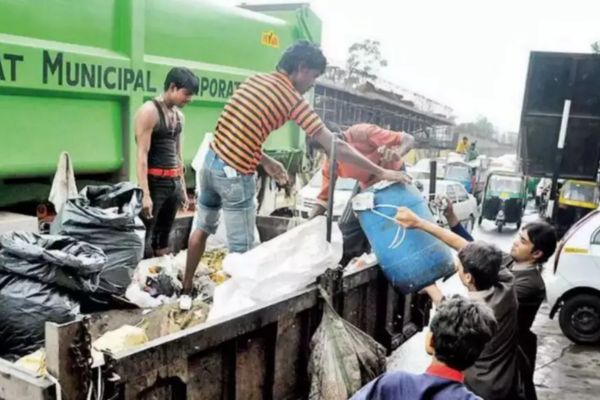 Surat Municipal Corporation signs MoU for e-mobility with German agency ...